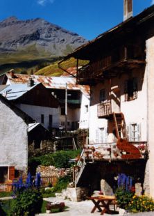 où nous trouver ? chez noux, au Roux d'Abriès ; à la coopérative des ...